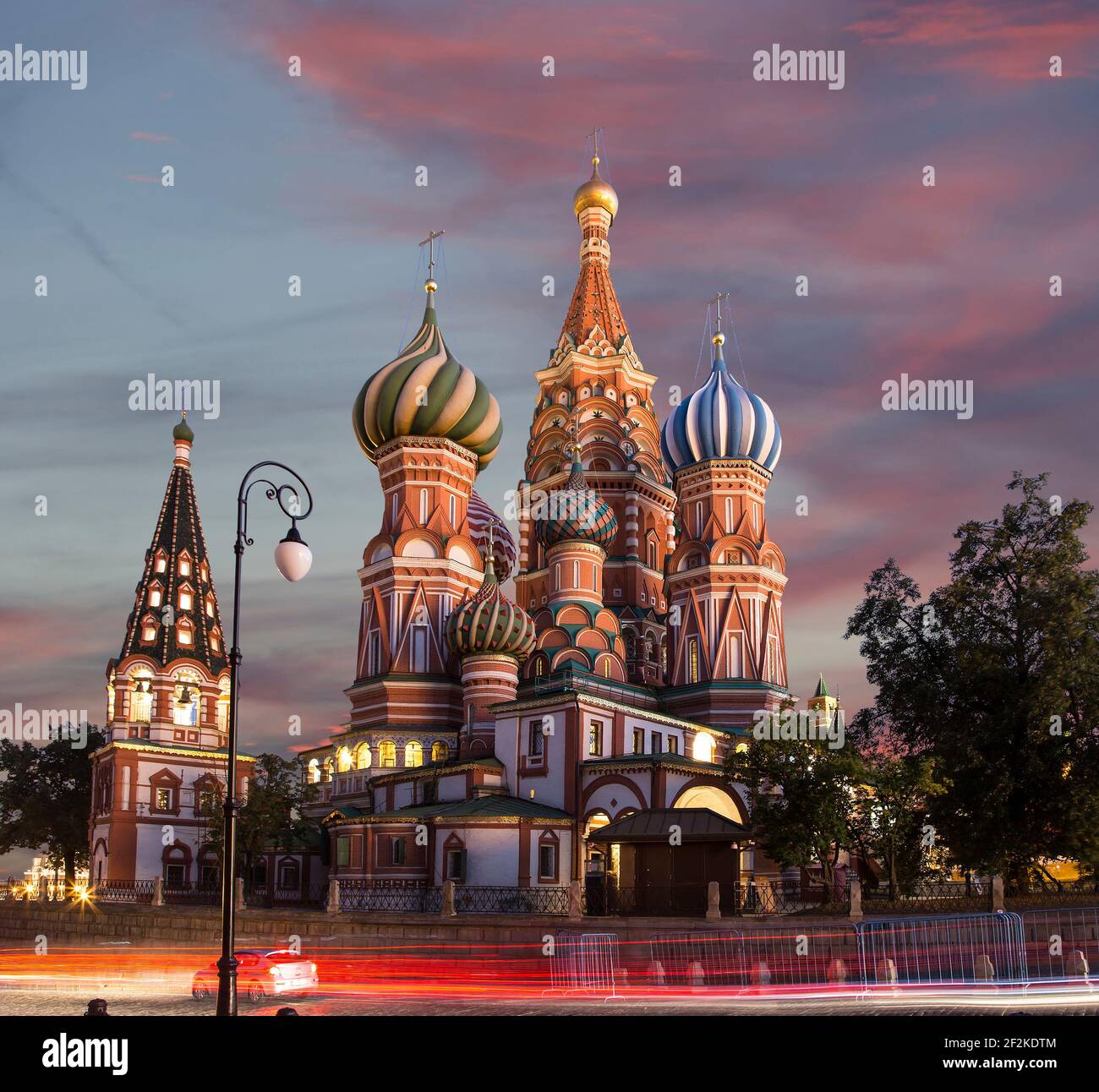 Saint Basil cathedral ( Temple of Basil the Blessed) at night, Red ...