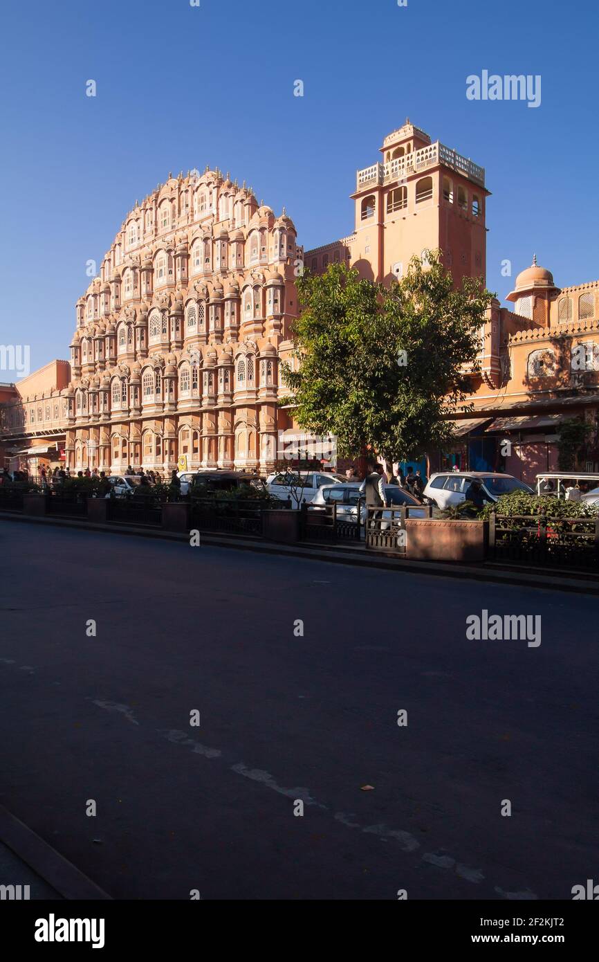 Vertical View Of Hawa Mahal From The Street Stock Photo - Alamy