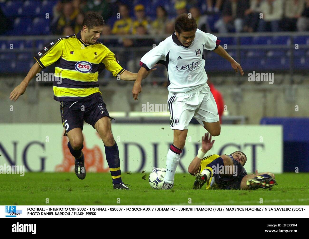 Junichi inamoto of fulham hi-res stock photography and images - Alamy