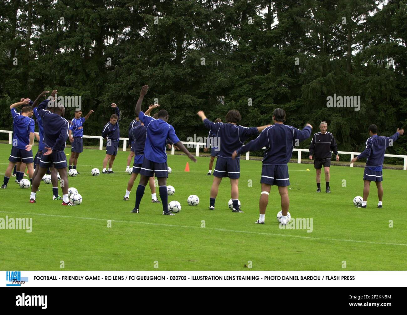 FOOTBALL - FRIENDLY GAME - RC LENS / FC GUEUGNON - 020702 ...