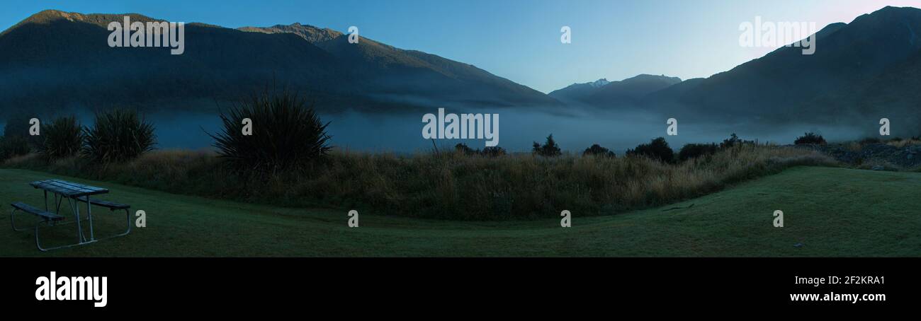 Sunrise in Cameron Flat Campsite in Otago on South Island of New ...
