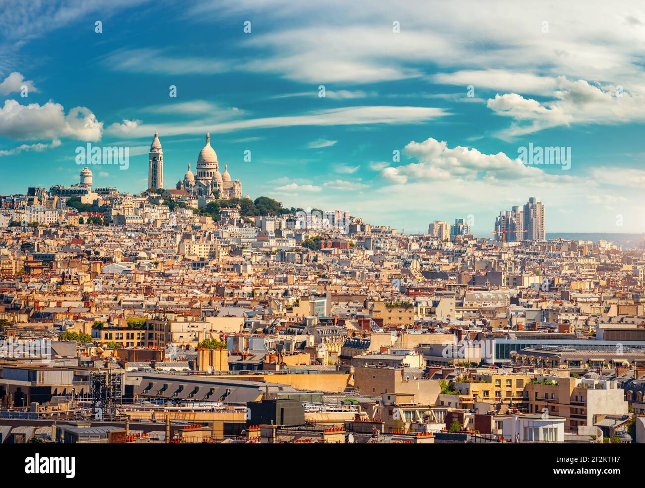Basilica sacre coeur in montmartre in paris hi-res stock photography ...