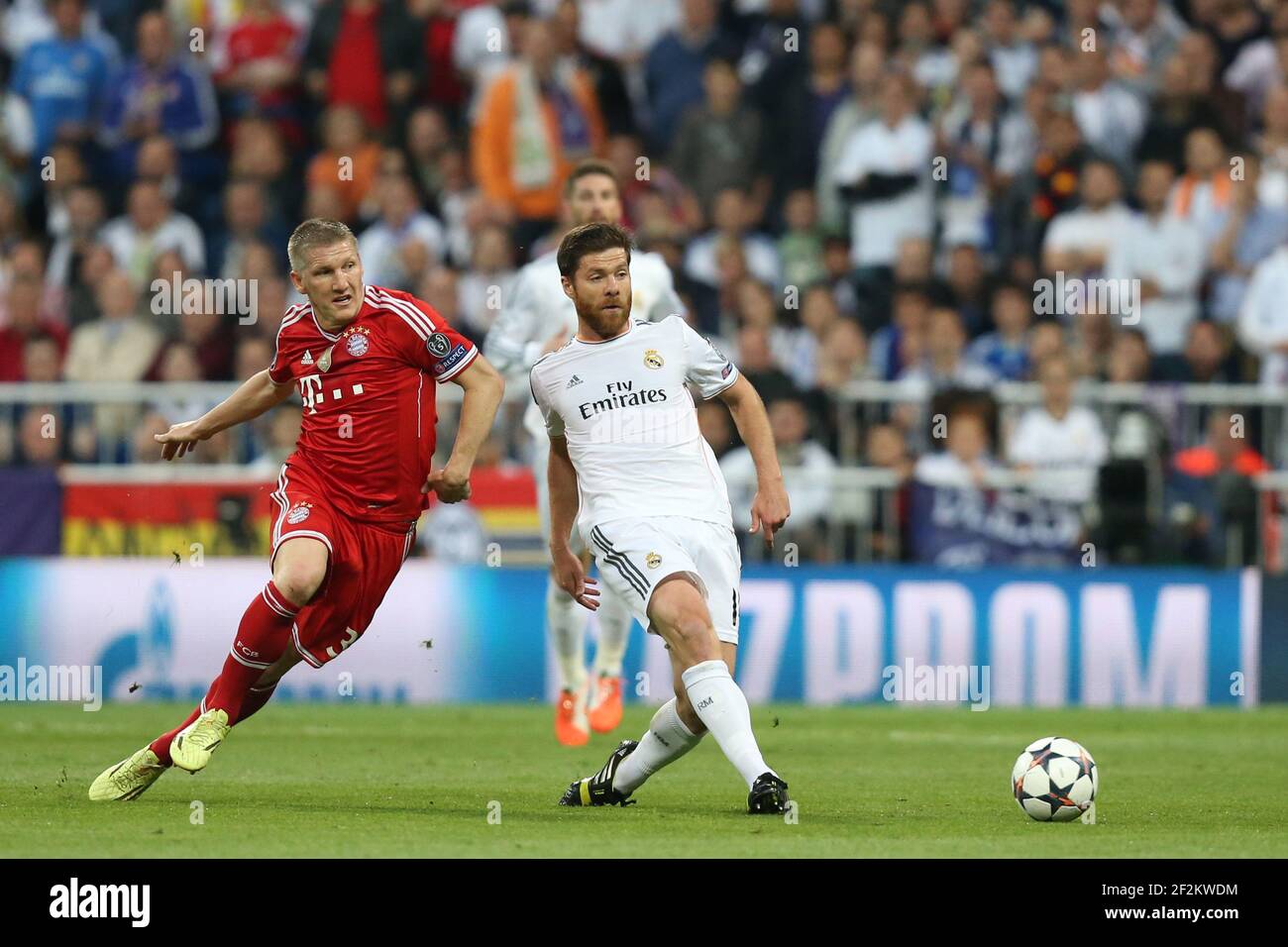 Xabi alonso bayern 2013 hi-res stock photography and images - Alamy