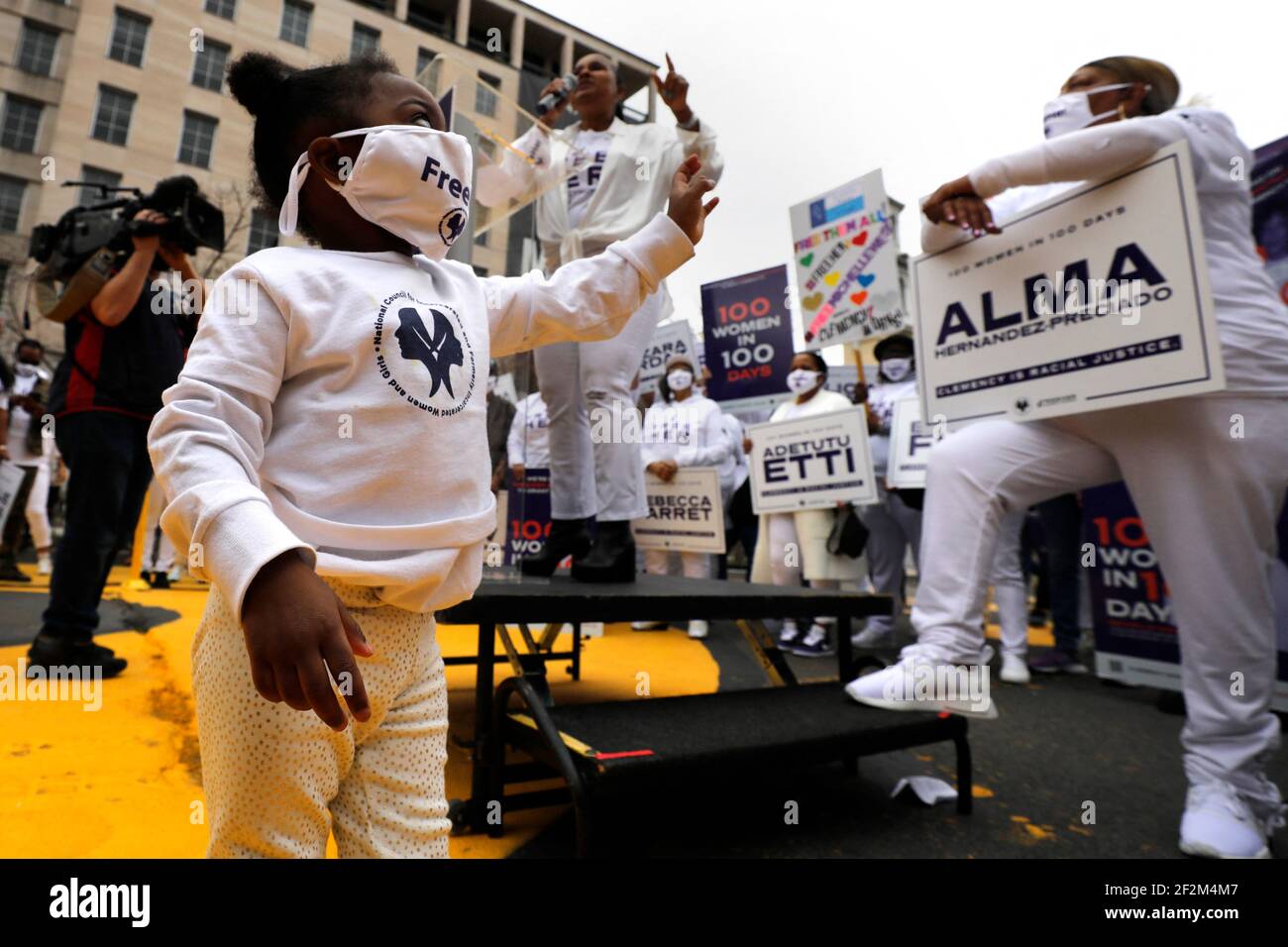 100 women prison rally hi-res stock photography and images - Alamy