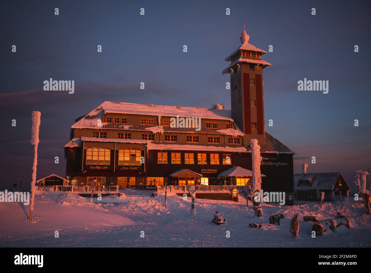 Menacing house hi-res stock photography and images - Alamy