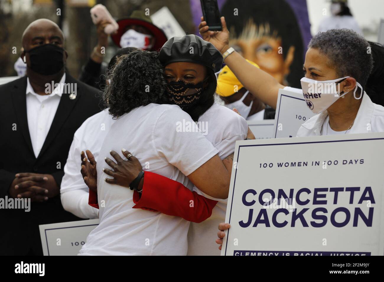 100 women prison rally hi-res stock photography and images - Alamy