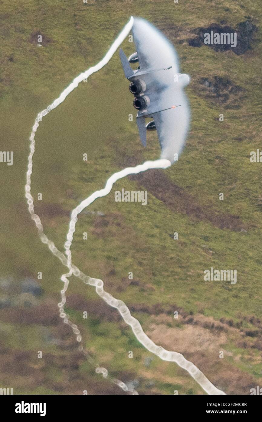 Mach Loop F-15s low level Stock Photo - Alamy