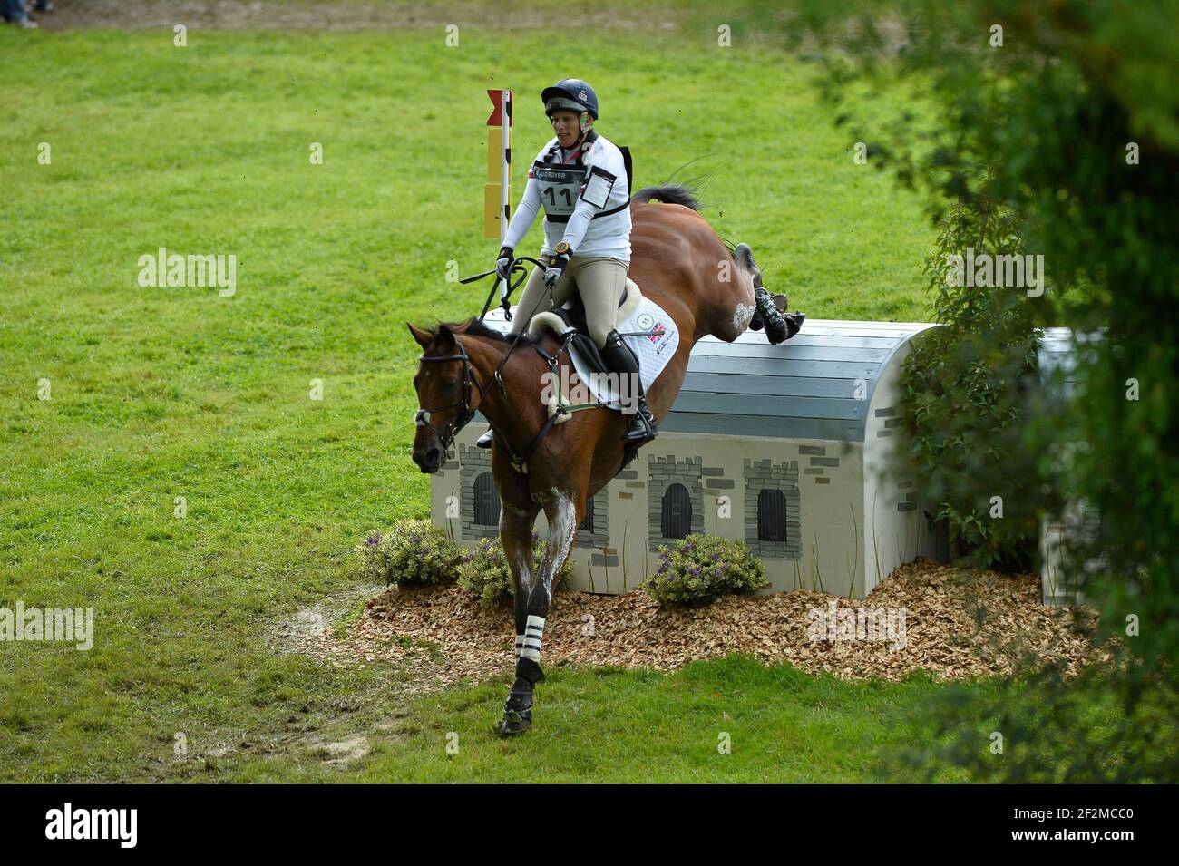 Zara PHILLIPS riding on High Kingdom during the Cross Country of the ...