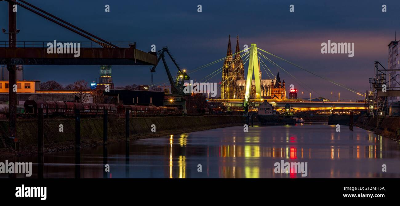 Cologne-Deutz harbor with a view of Cologne Cathedral, Germany Stock ...