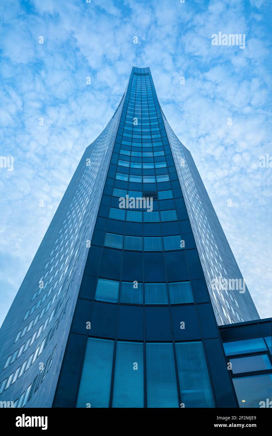 34 storey tower hi-res stock photography and images - Alamy