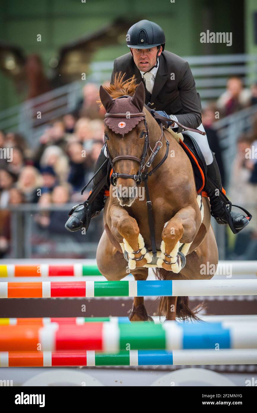 Simon DELESTRE (FRA) riding HERMES RYAN during the Saut Hermès ...