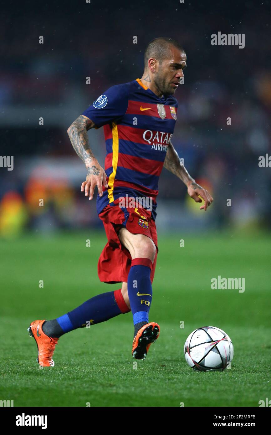 Dani Alves of FC Barcelona during the UEFA Champions League round of 16 ...