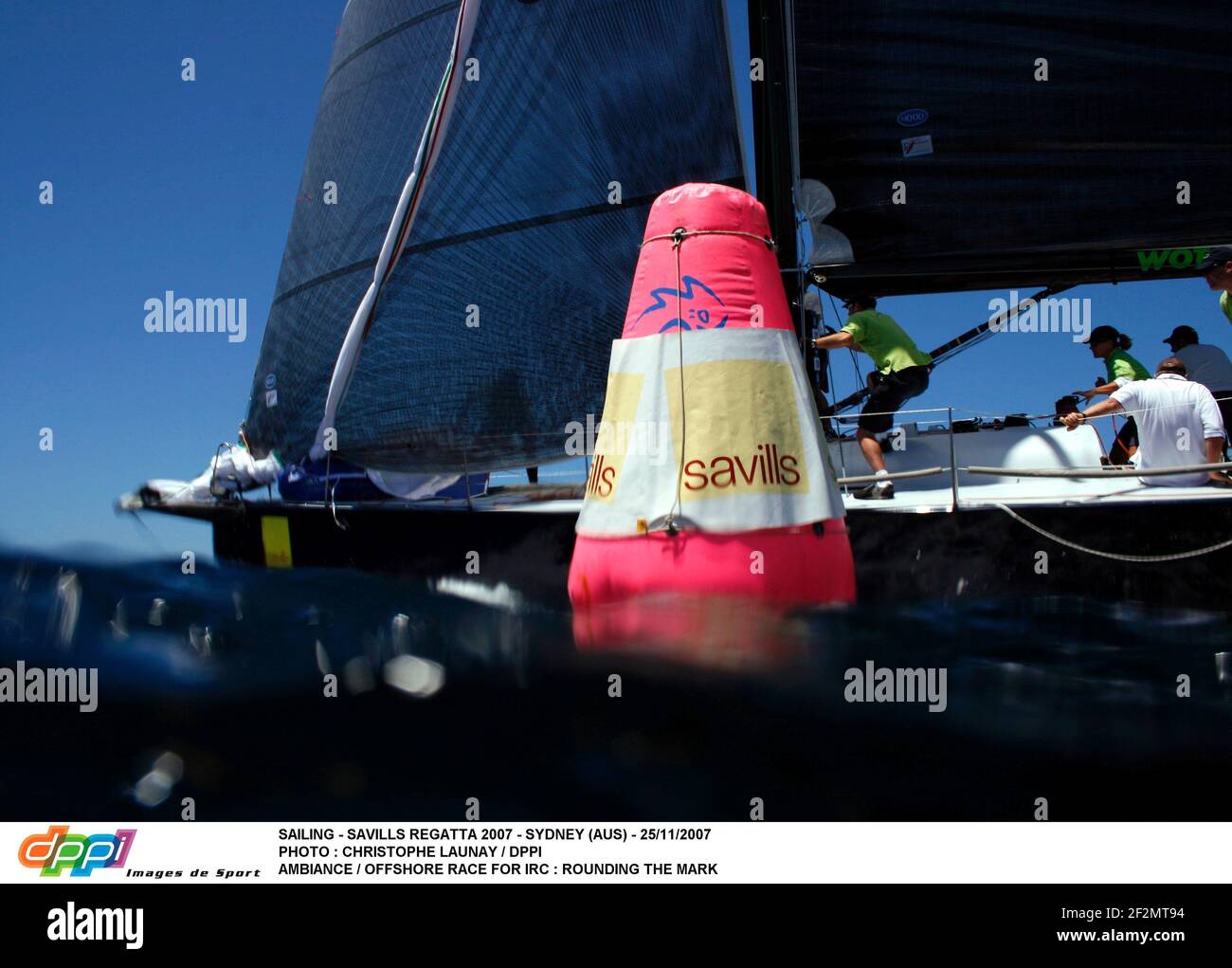 Rounding the mark hi-res stock photography and images - Alamy