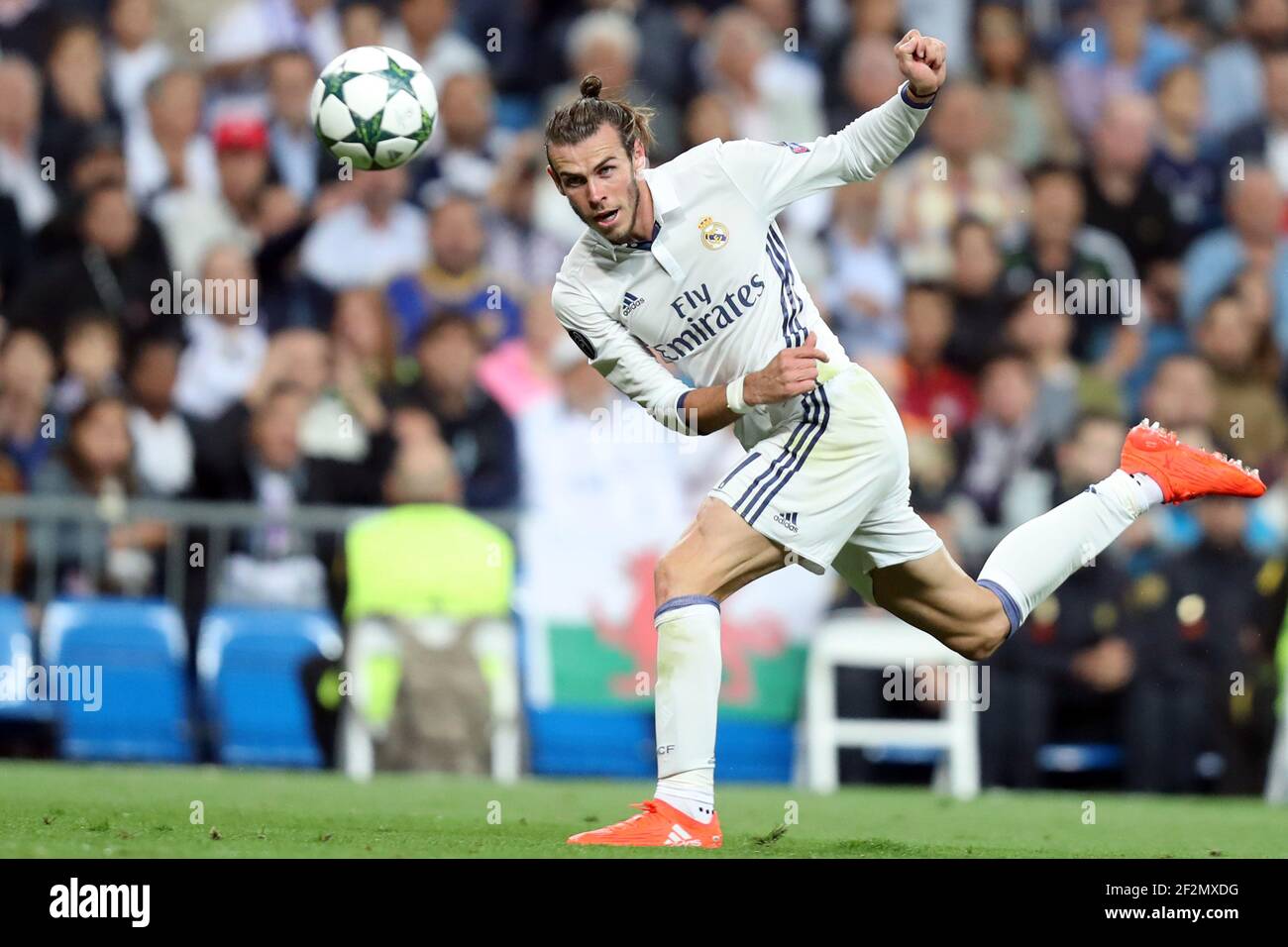 Gareth bale 2016 real hi-res stock photography and images - Alamy