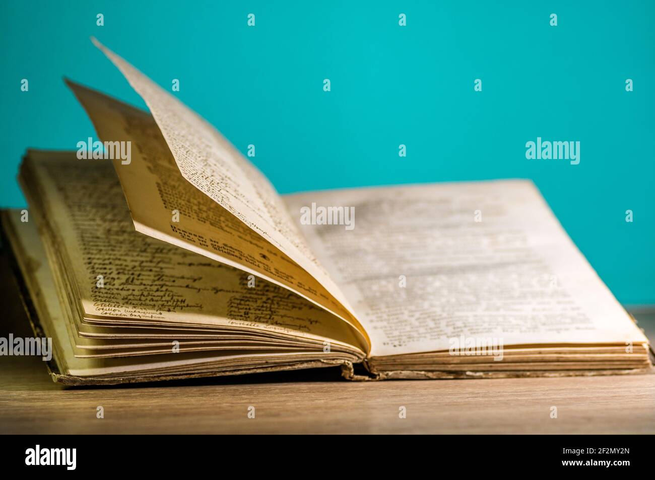 Open old vintage hi-res stock photography and images - Alamy