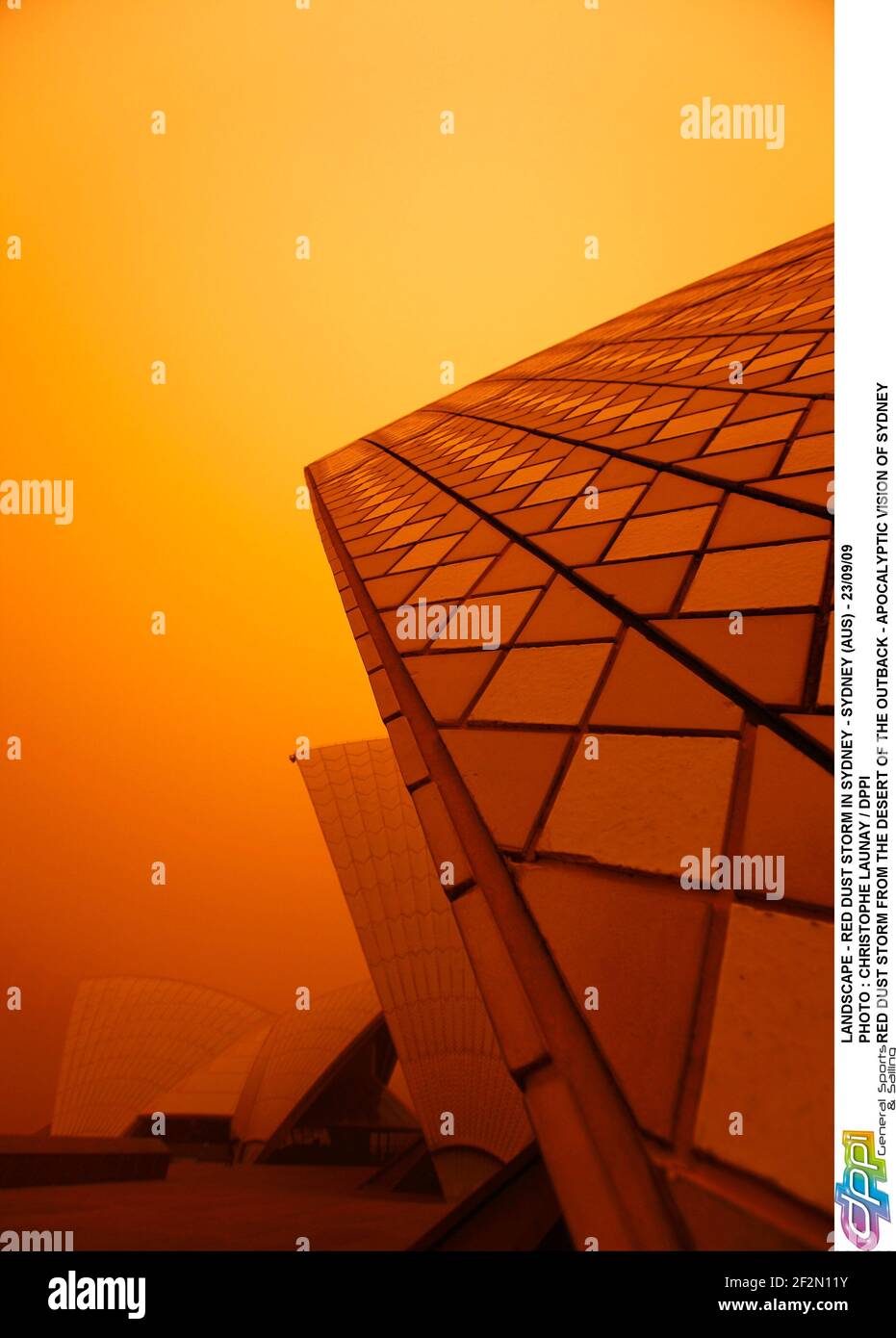 Red dust storm 2009 hi-res stock photography and images - Alamy