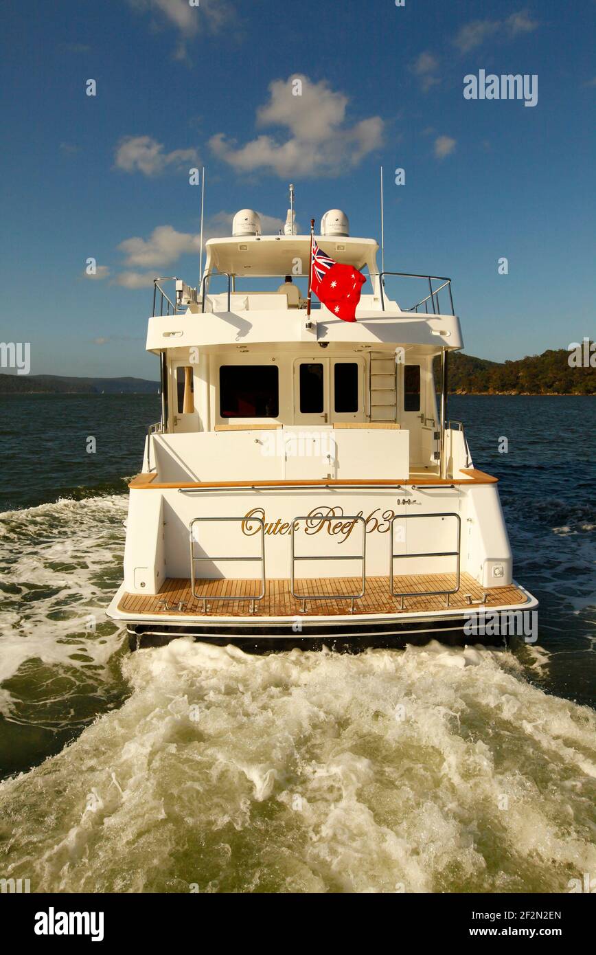 MOTOR YACHTING - OUTER REEF 63 - PITTWATER (AUS) - 04/2009PHOTO ...