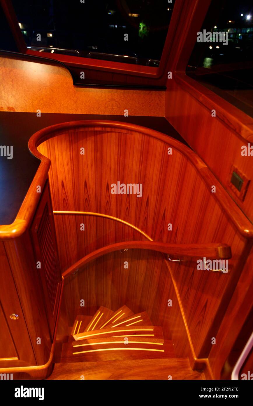 MOTOR YACHTING - OUTER REEF 63 - PITTWATER (AUS) - 04/2009PHOTO ...