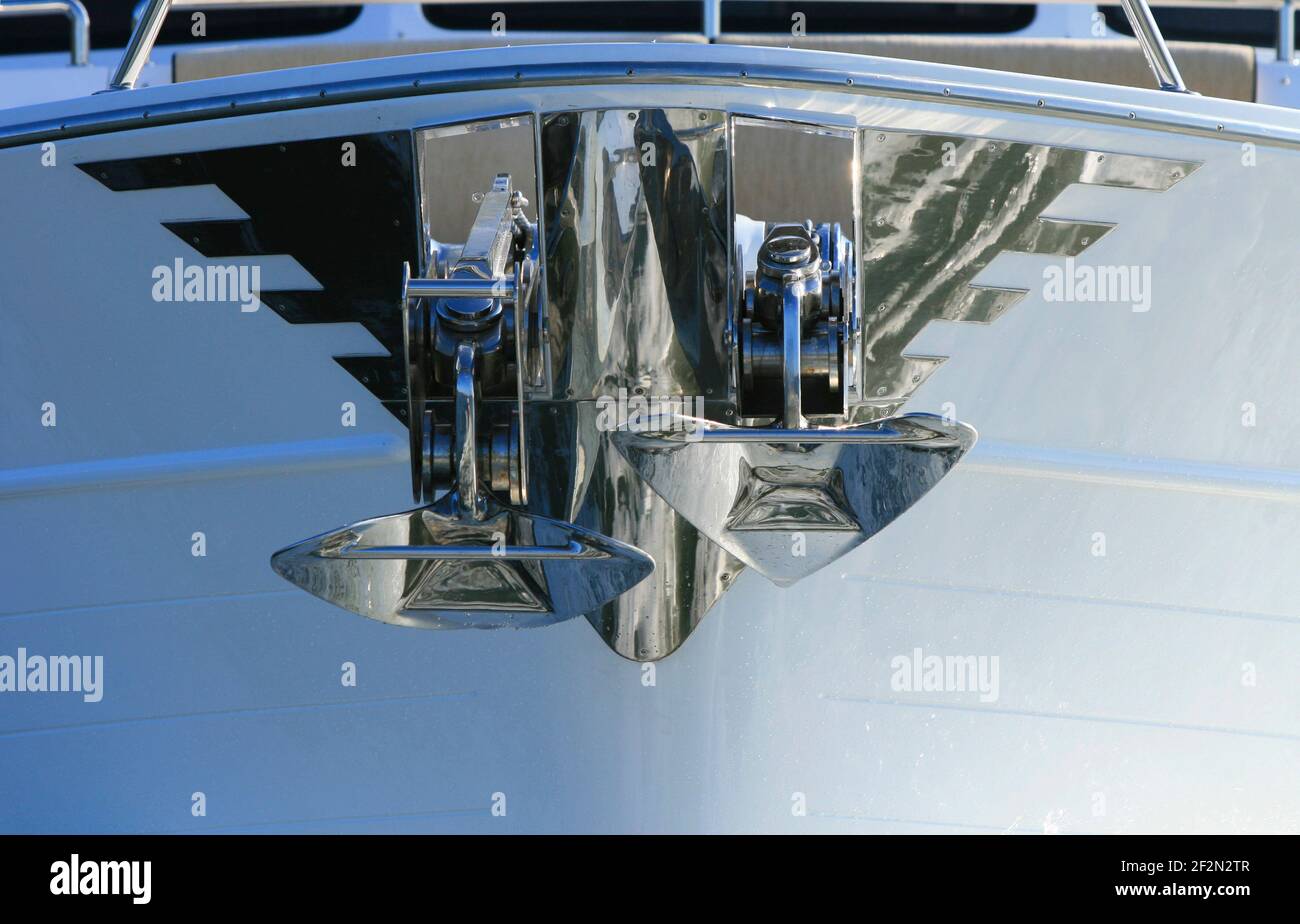 MOTOR YACHTING - OUTER REEF 63 - PITTWATER (AUS) - 04/2009PHOTO ...