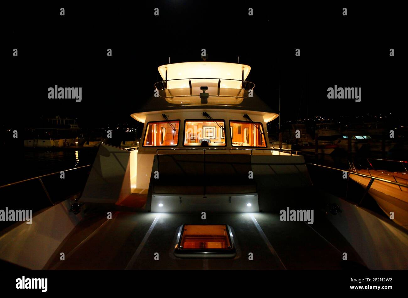 MOTOR YACHTING - OUTER REEF 63 - PITTWATER (AUS) - 04/2009PHOTO ...