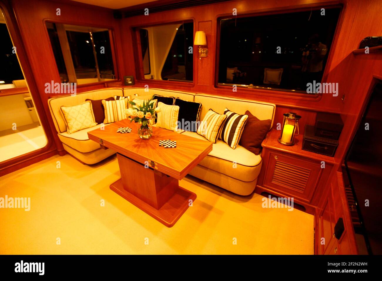 MOTOR YACHTING - OUTER REEF 63 - PITTWATER (AUS) - 04/2009PHOTO ...