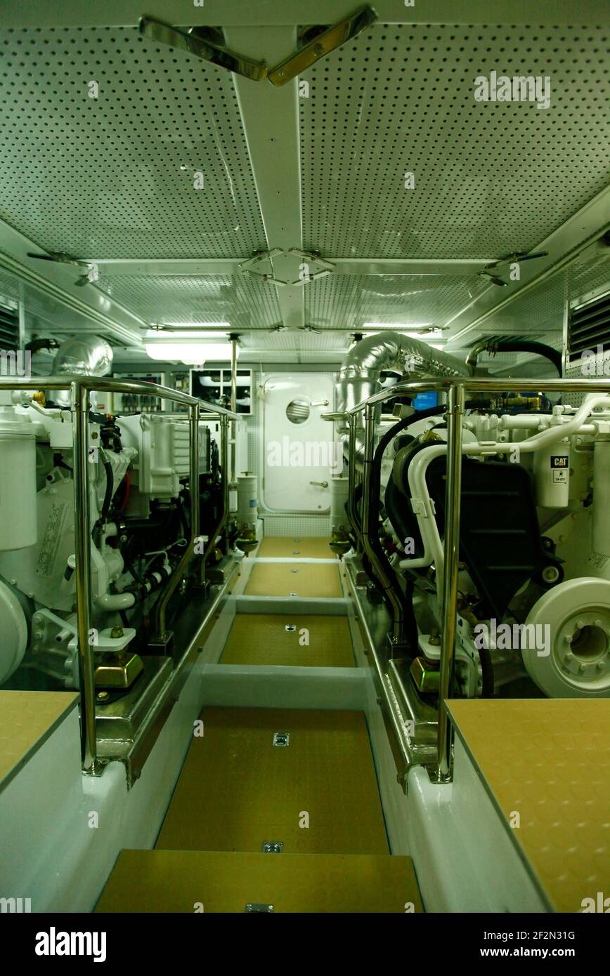 MOTOR YACHTING - OUTER REEF 63 - PITTWATER (AUS) - 04/2009PHOTO ...