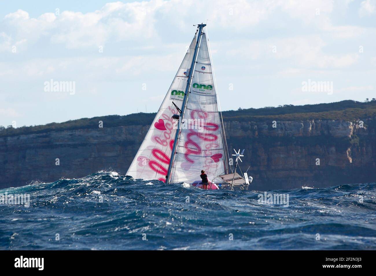 Jessica watson solo voyage hi-res stock photography and images - Alamy