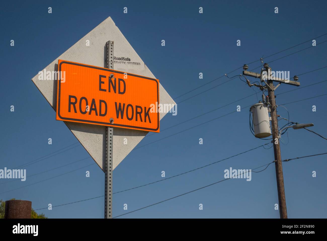 Deserted highway road signs hi-res stock photography and images - Alamy