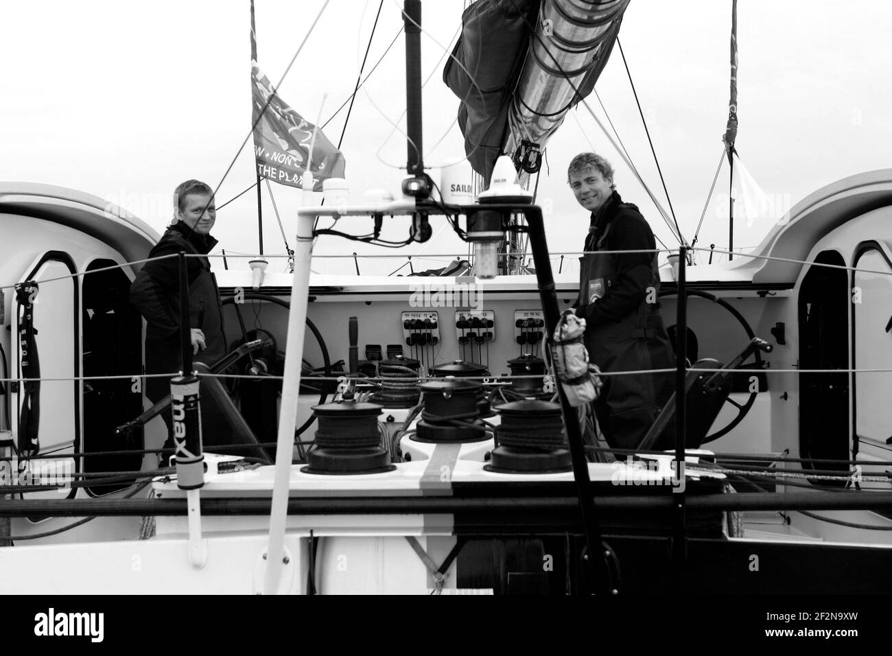 SAILING - BARCELONA WORLD RACE 2010-2011 - BARCELONA (SPA) - START - 31 ...