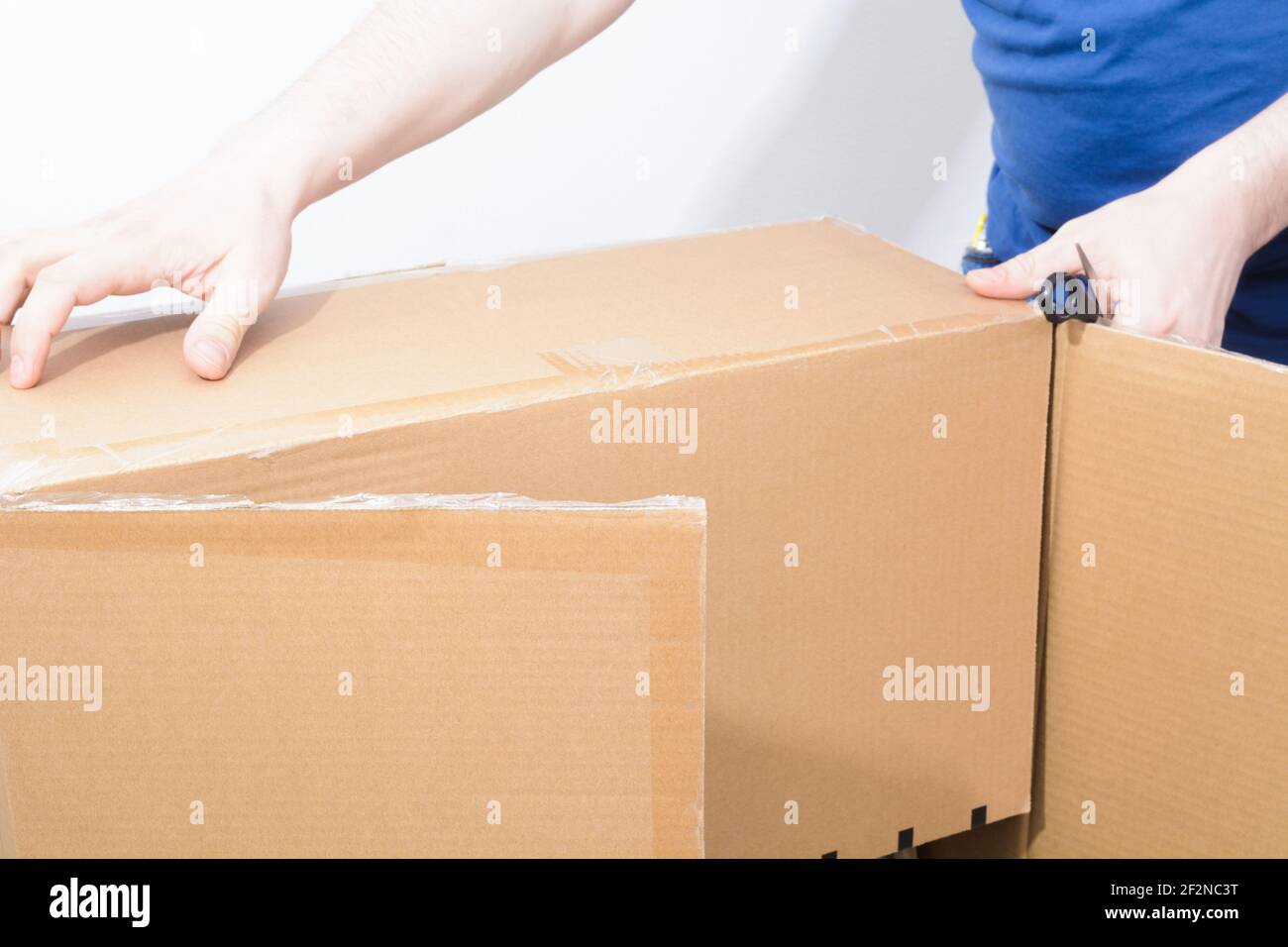 Box cutter hi-res stock photography and images - Alamy