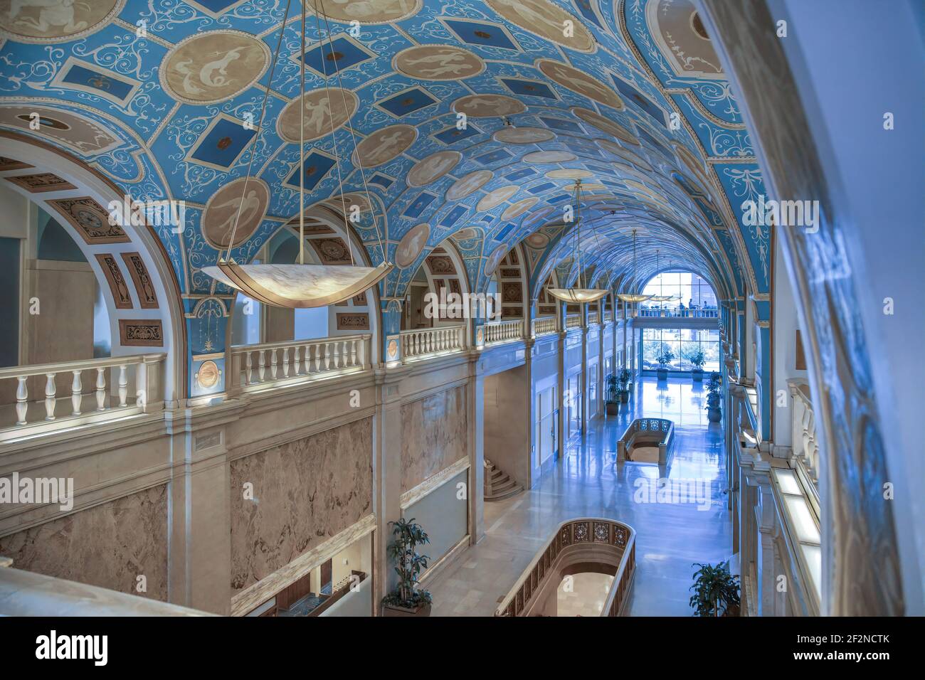 Cincinnati's Dixie Terminal, built in 1921 and designed by Frederick W ...