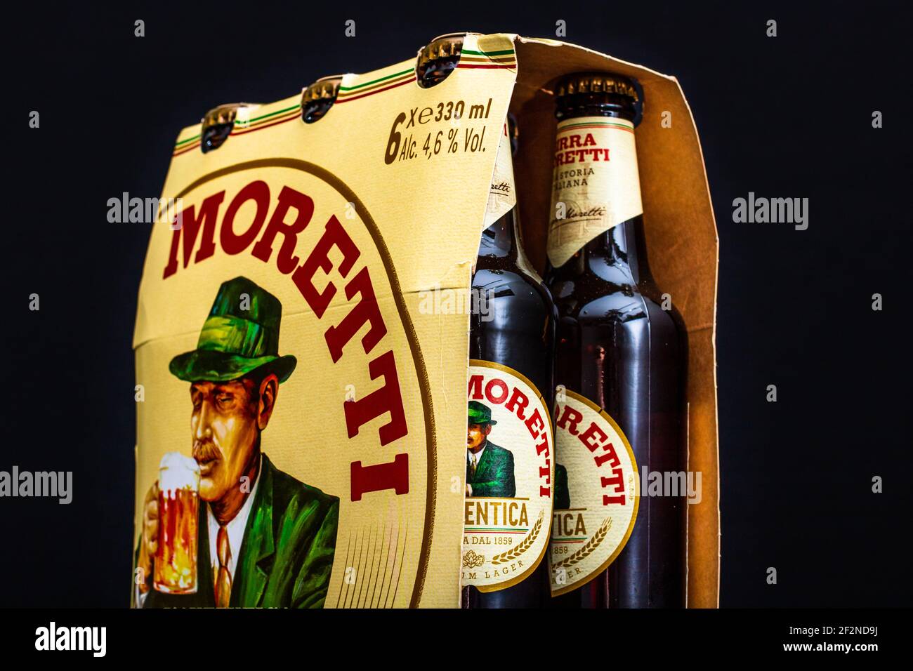 6 pack beer can hi-res stock photography and images - Alamy