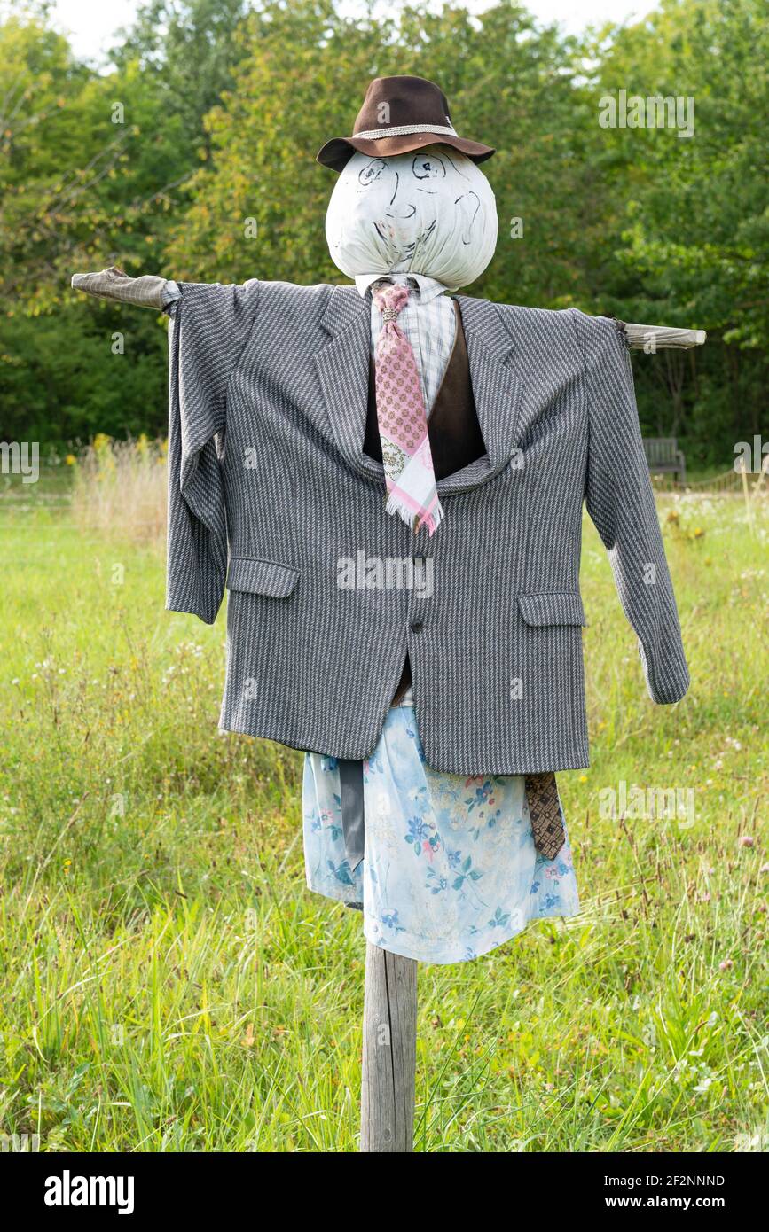 Scarecrow hat hi-res stock photography and images - Alamy