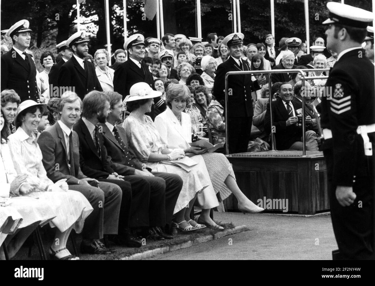 PRINCESS LADY DIANA AT HMS MERCURY NEAR PETERSFIELD. PIC MIKE WALKER, 1981 Stock Photo - Alamy