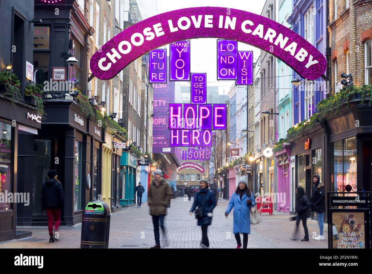 Choose Love in Carnaby Street poster Stock Photo - Alamy