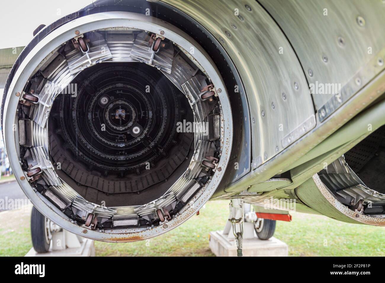 Jet fighter exhaust hi-res stock photography and images - Alamy
