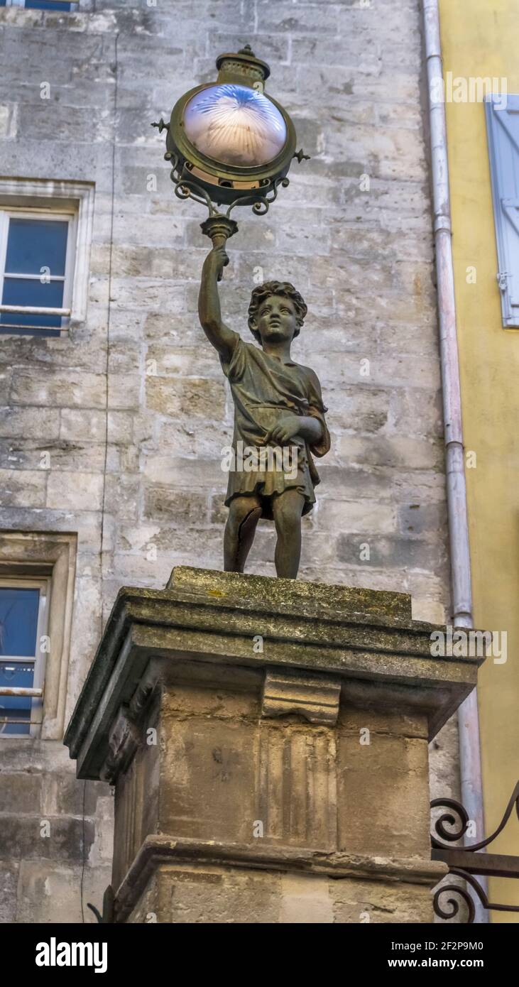 Statue with lamp hi-res stock photography and images - Alamy
