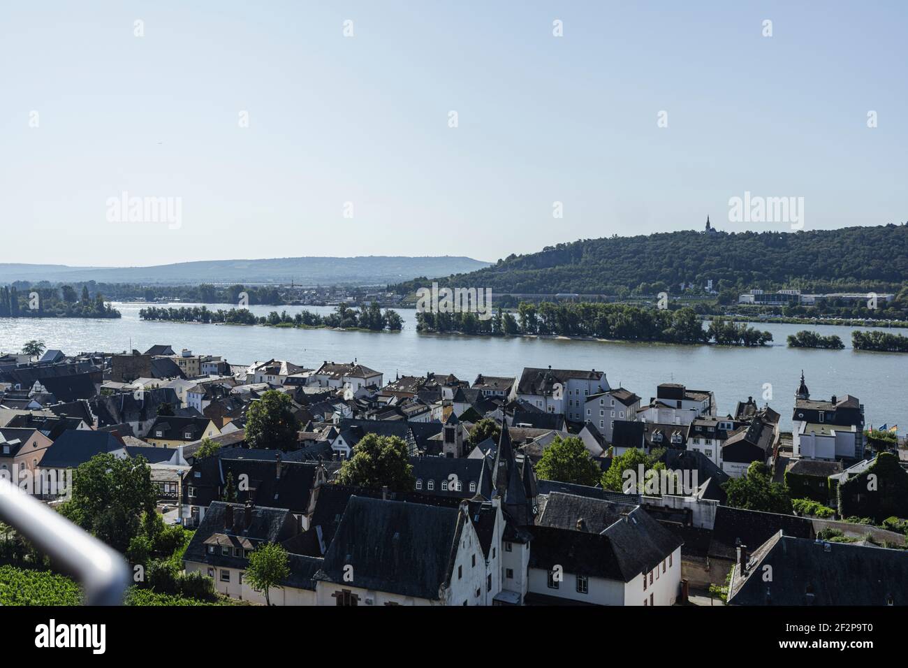 Cable car ride at the Niederwald monument Stock Photo - Alamy