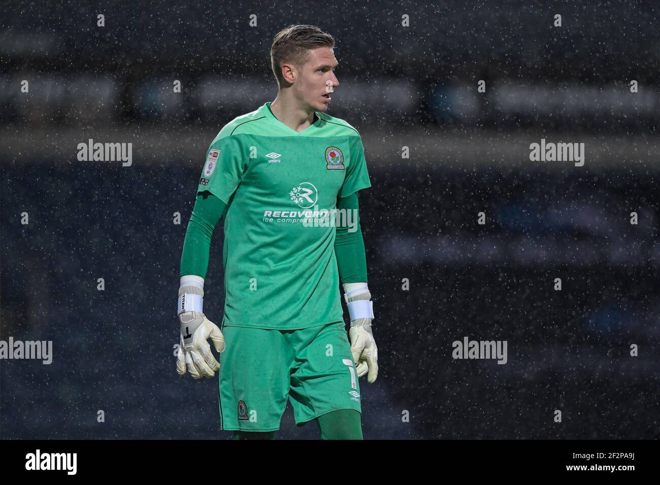 Blackburn rovers goalkeeper thomas kaminski hi-res stock photography ...