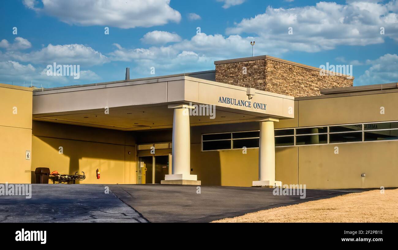 Ambulance only sign hi-res stock photography and images - Alamy