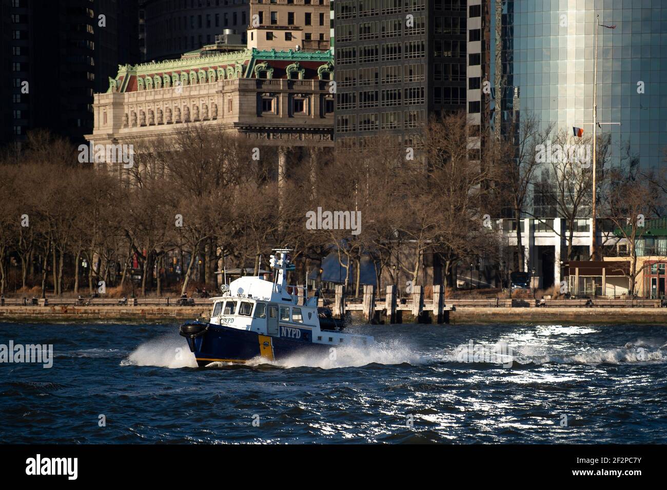 Nypd police boat in new hi-res stock photography and images - Alamy