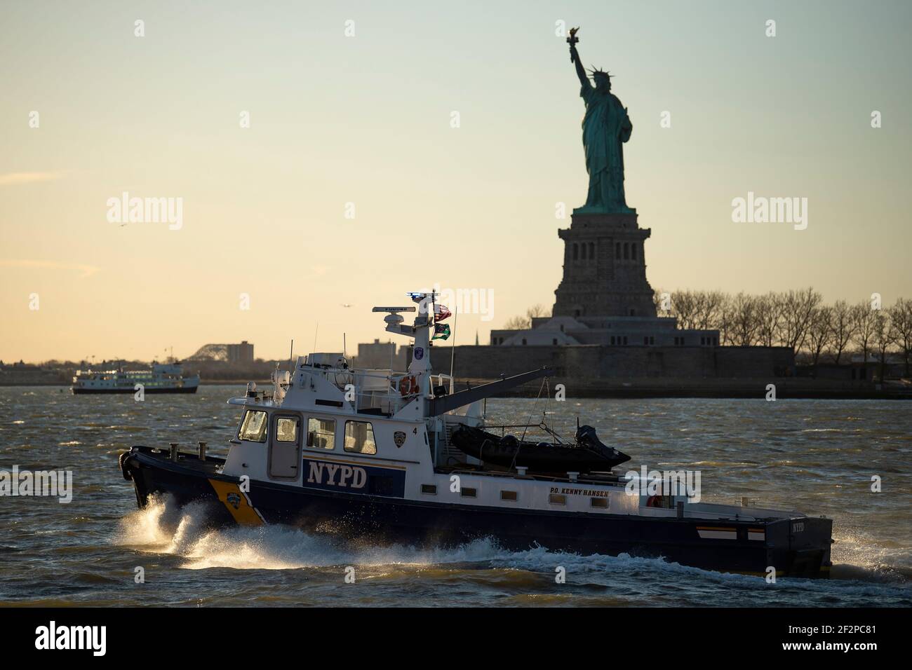 Nypd police boat in new hi-res stock photography and images - Alamy
