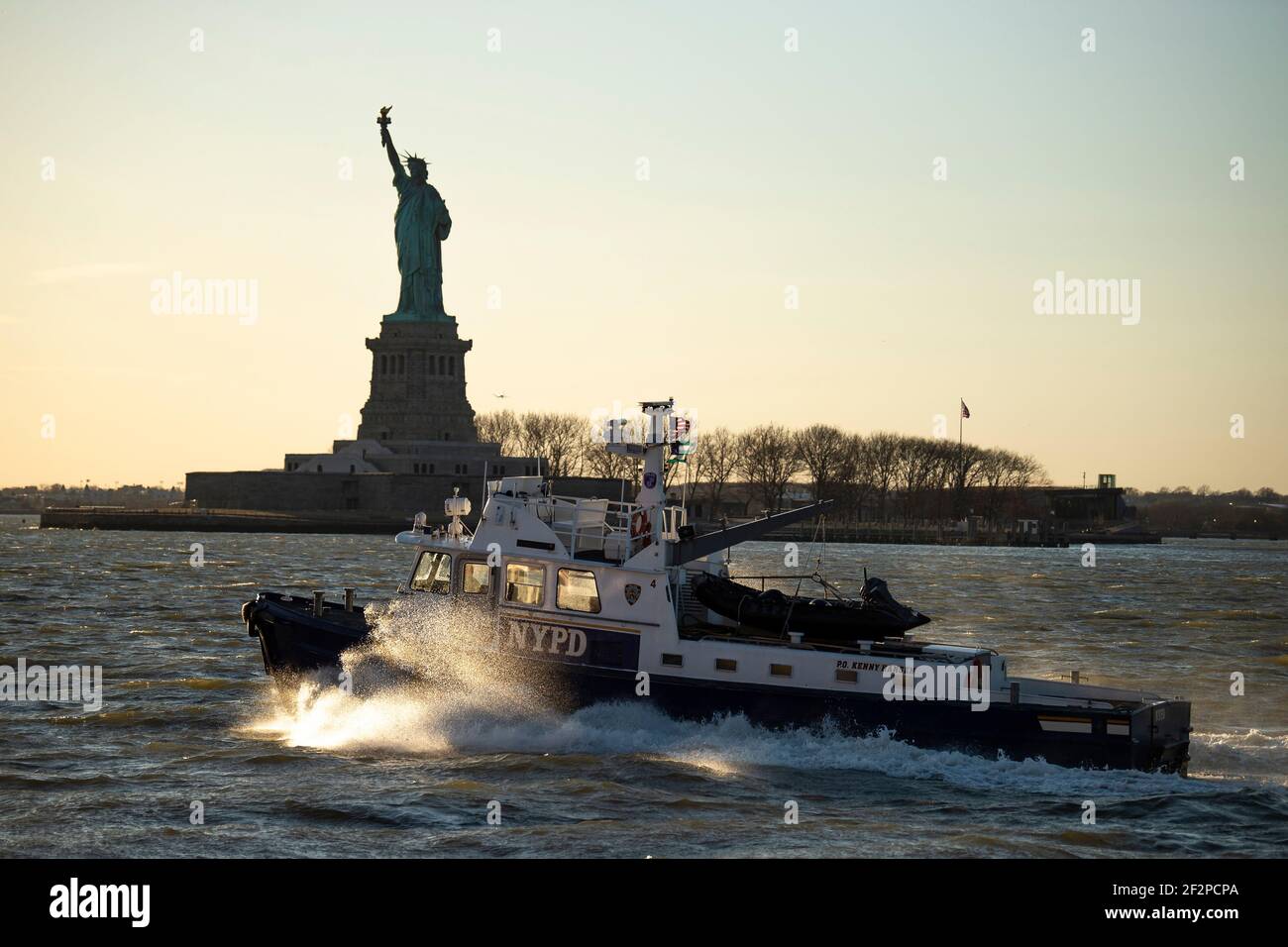 Nypd police boat in new hi-res stock photography and images - Alamy