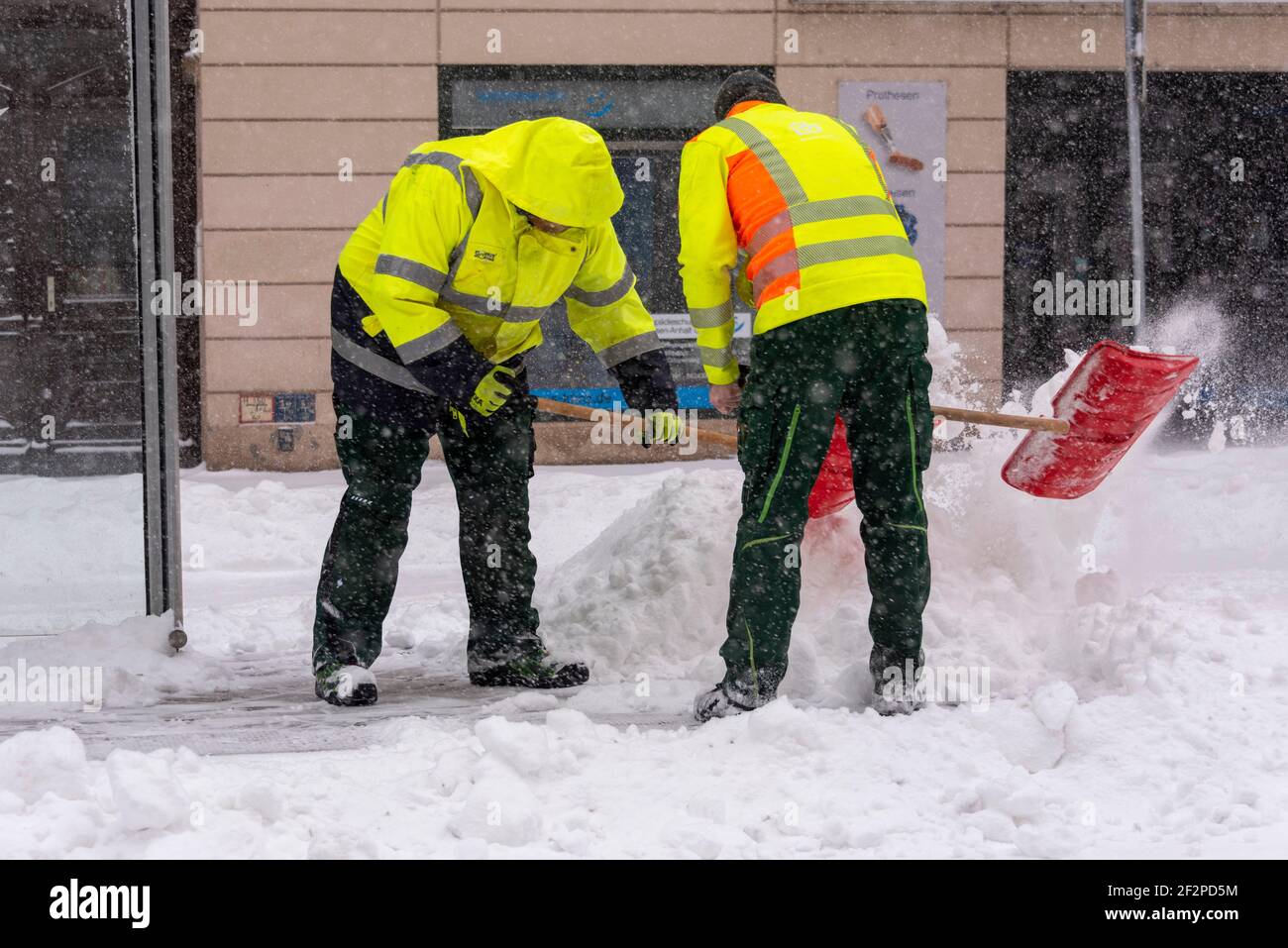 Push powder hi-res stock photography and images - Alamy