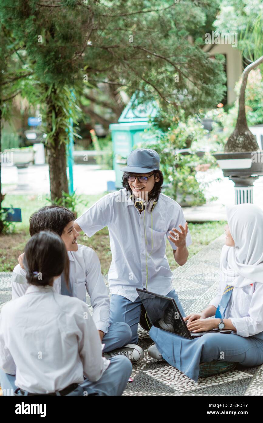 Senior three student hi-res stock photography and images - Alamy