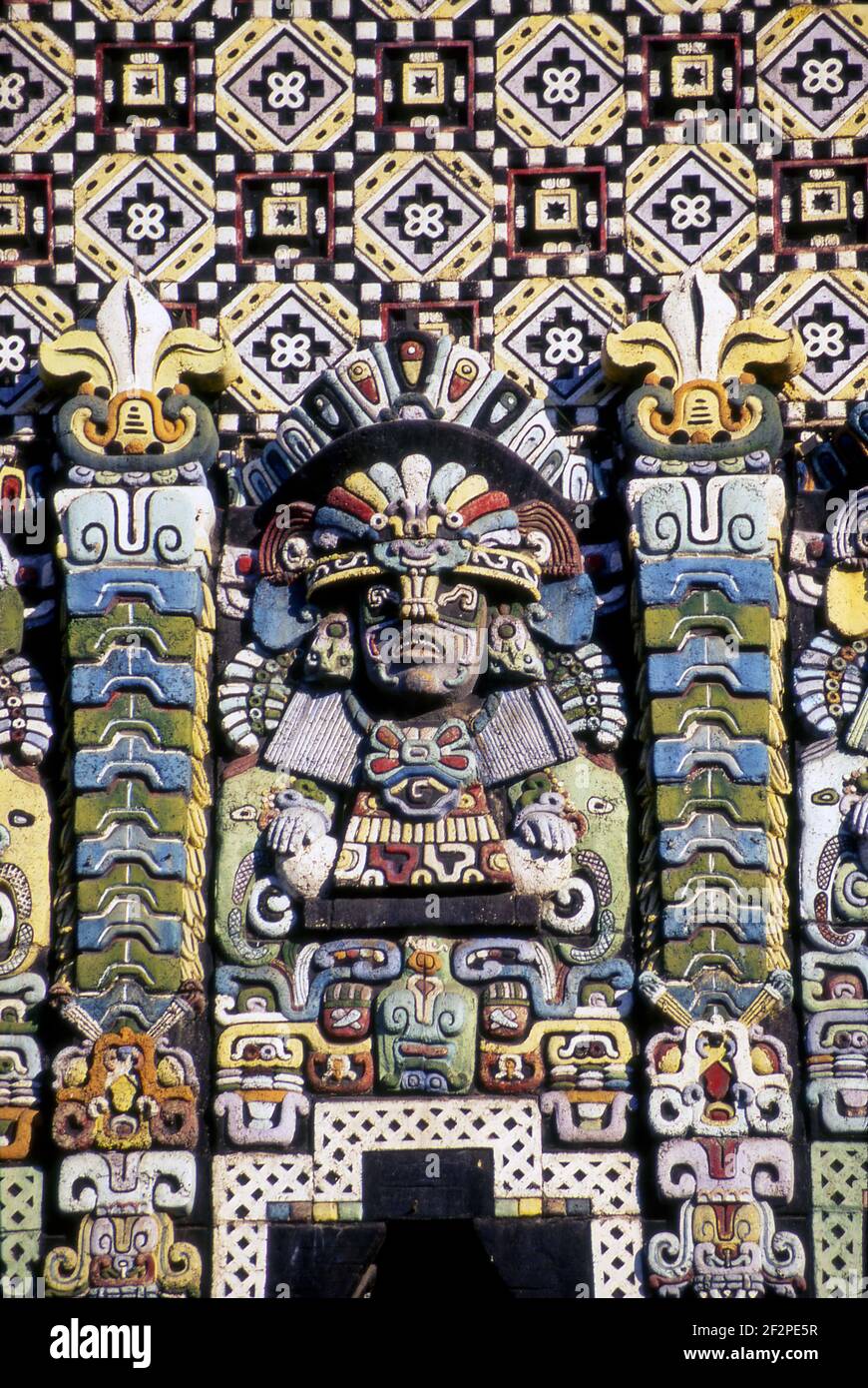 Mayan art architecture hi-res stock photography and images - Alamy