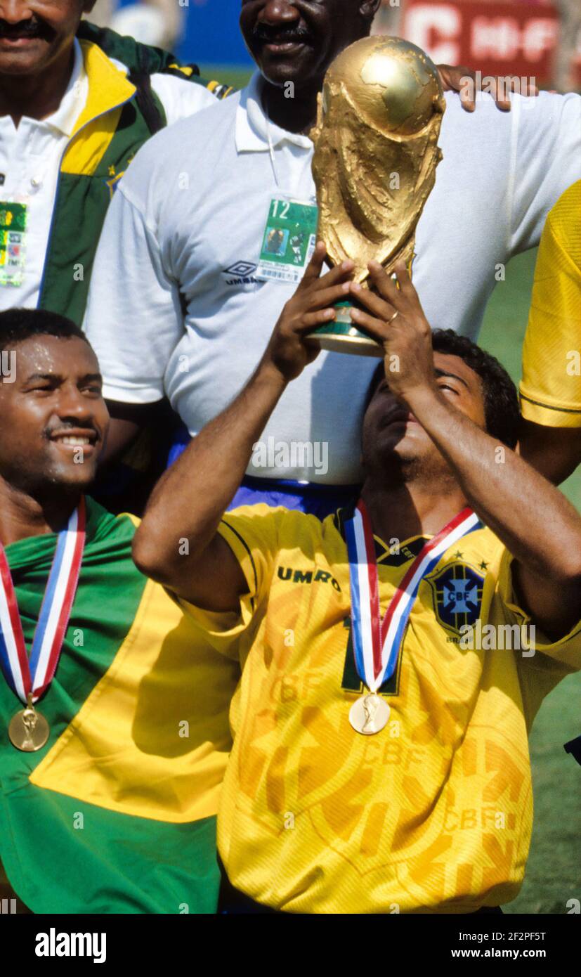 Romario 1994 hi-res stock photography and images - Alamy