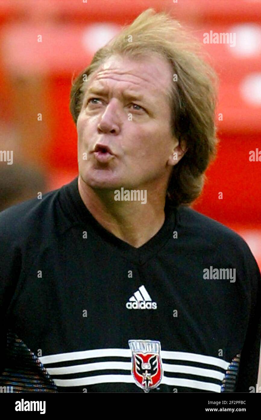 Mls soccer coach hi-res stock photography and images - Alamy
