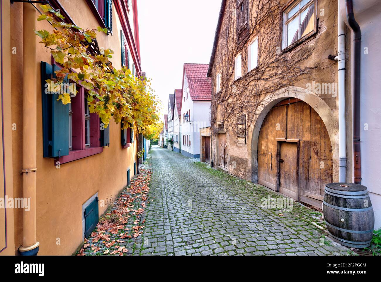 House facade, alley, autumn, historic town center, Sulzfeld am Main ...