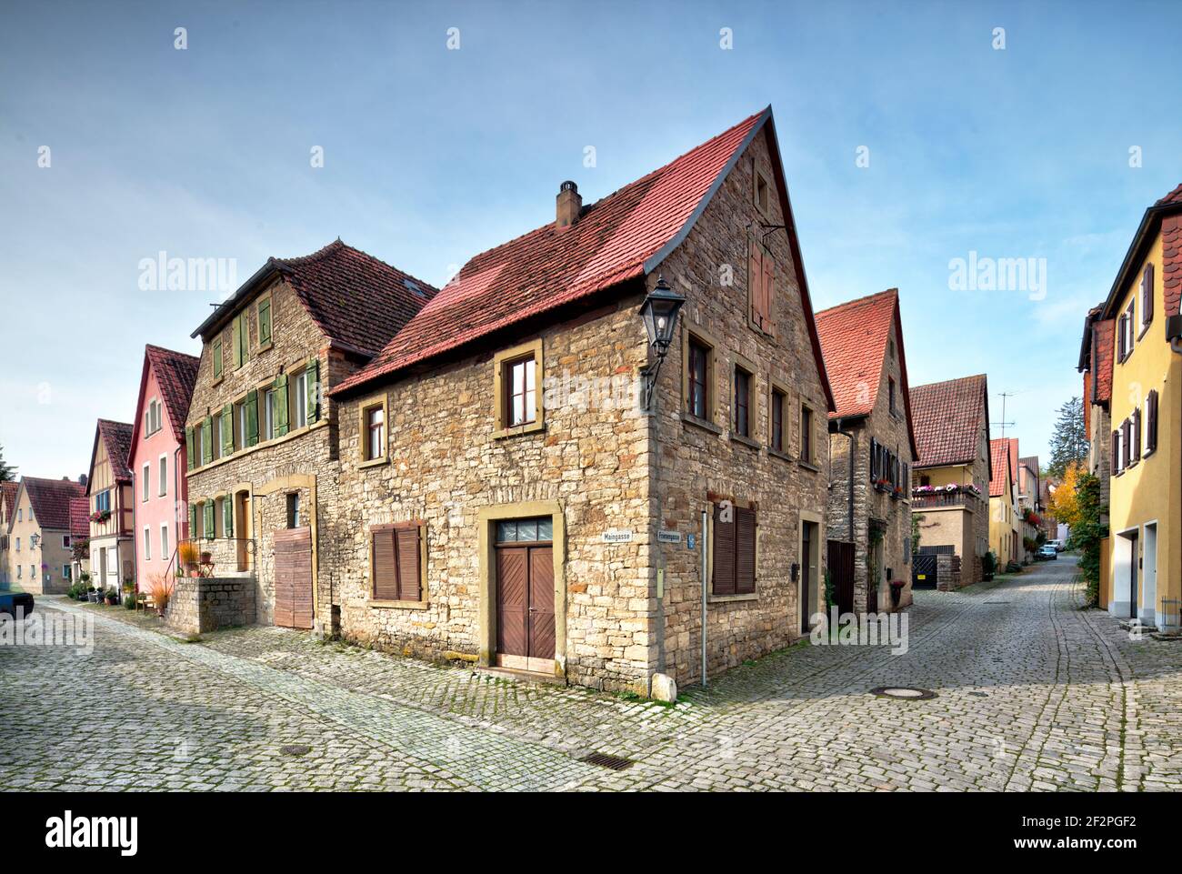House facade, alley, autumn, historic town center, Sulzfeld am Main ...